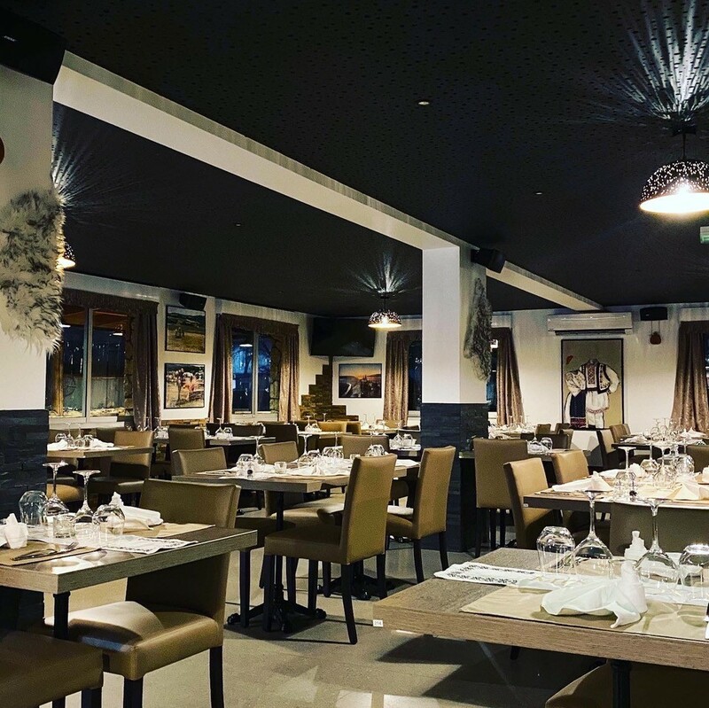 Restaurant Moldave | Cuisine Moldave & Grillades au feu de bois | Mériganc