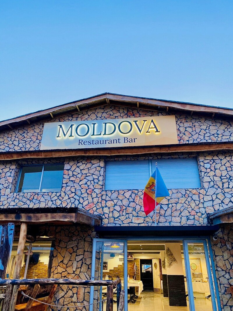 Restaurant Moldave | Cuisine Moldave & Grillades au feu de bois | Mériganc